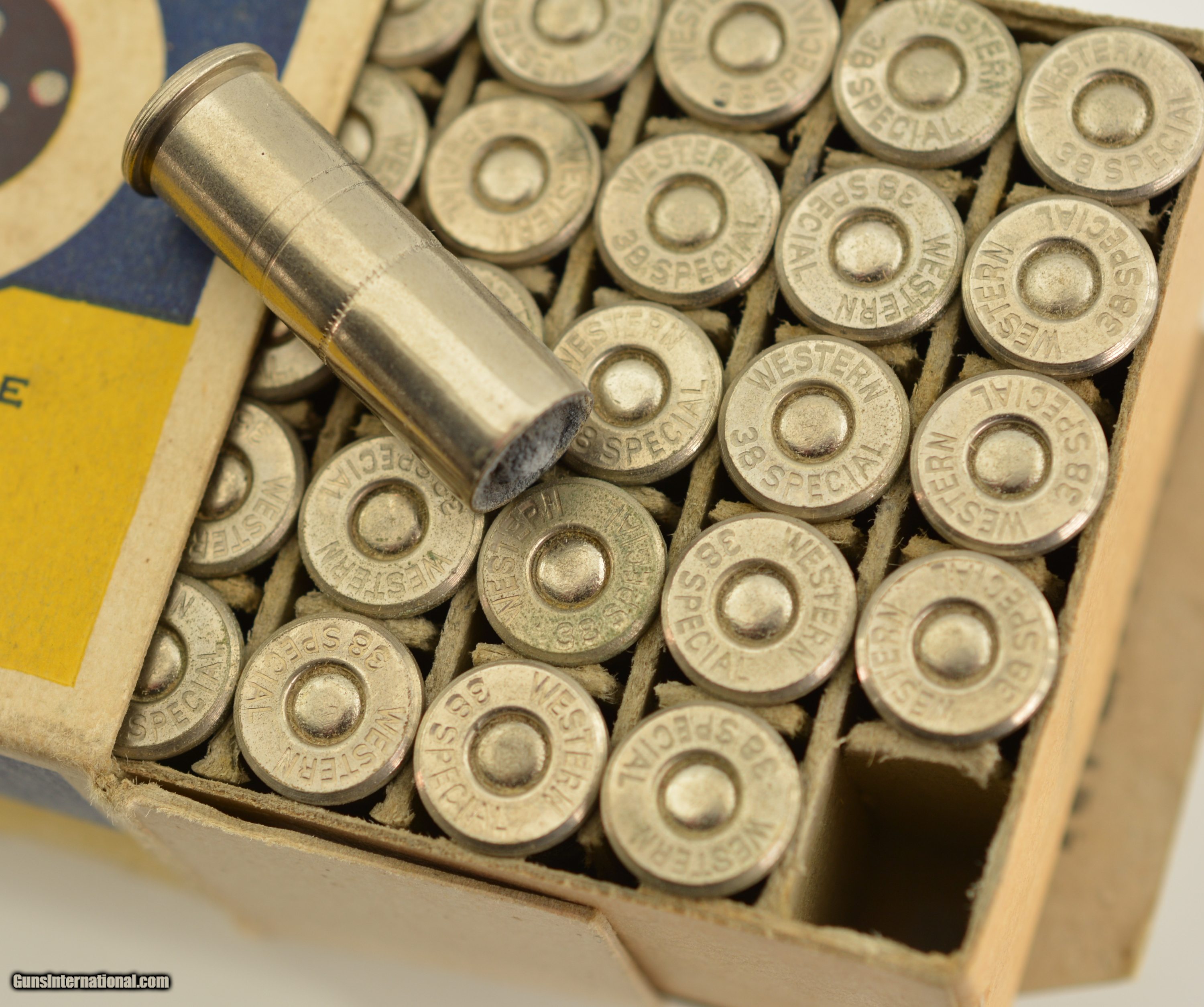 Western Bulls Eye Target Box 38 Special Mid-Range Ammo 148 Gr Wad Cutt