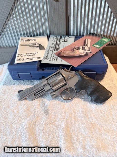 S&W 629-4 Mountain Gun 44 mag in box