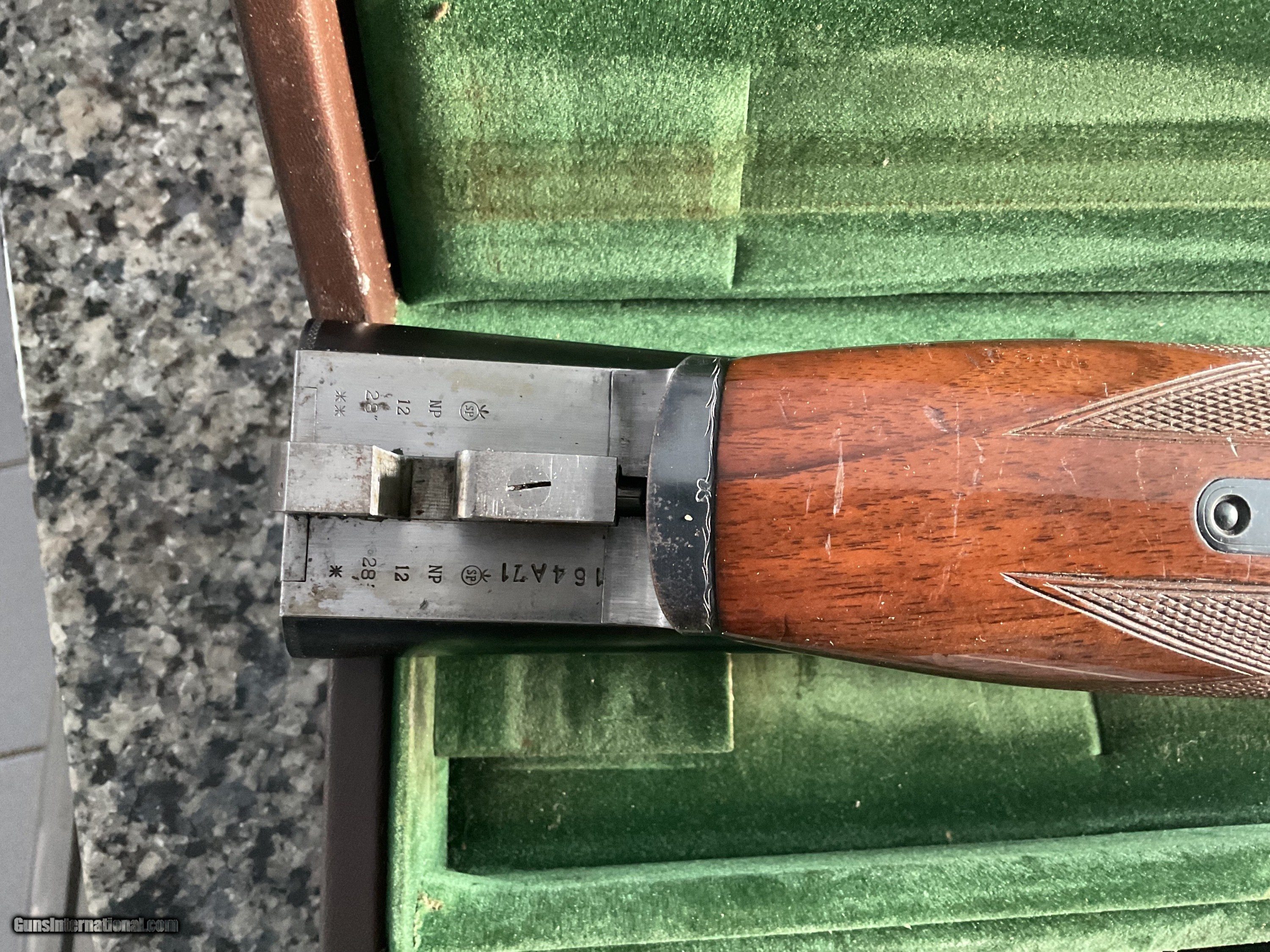 Browning BSS 12 gauge 28 inch barrels, first year production factory case