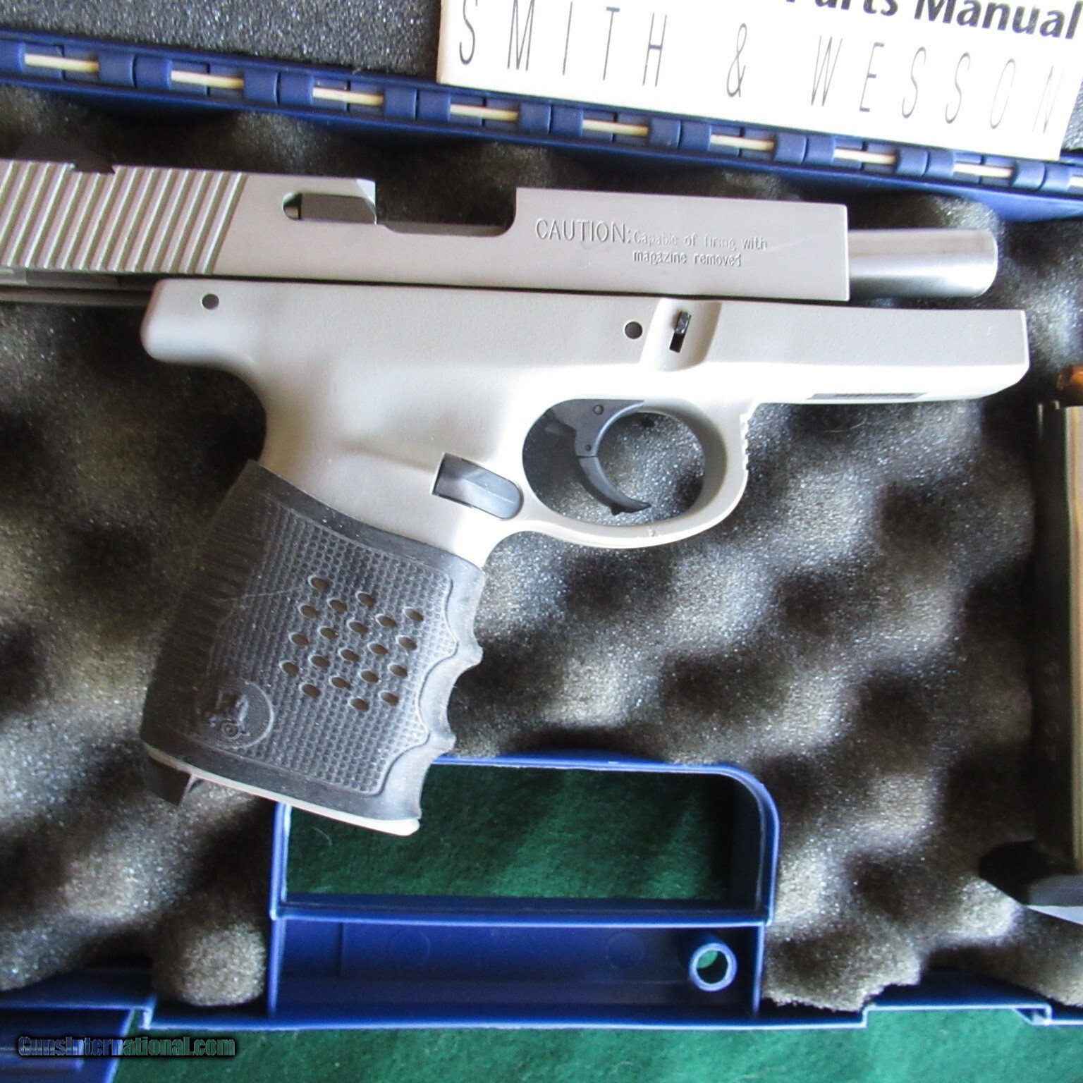 S&W SIGMA 40S&W with Ammo, cases & Holster for sale