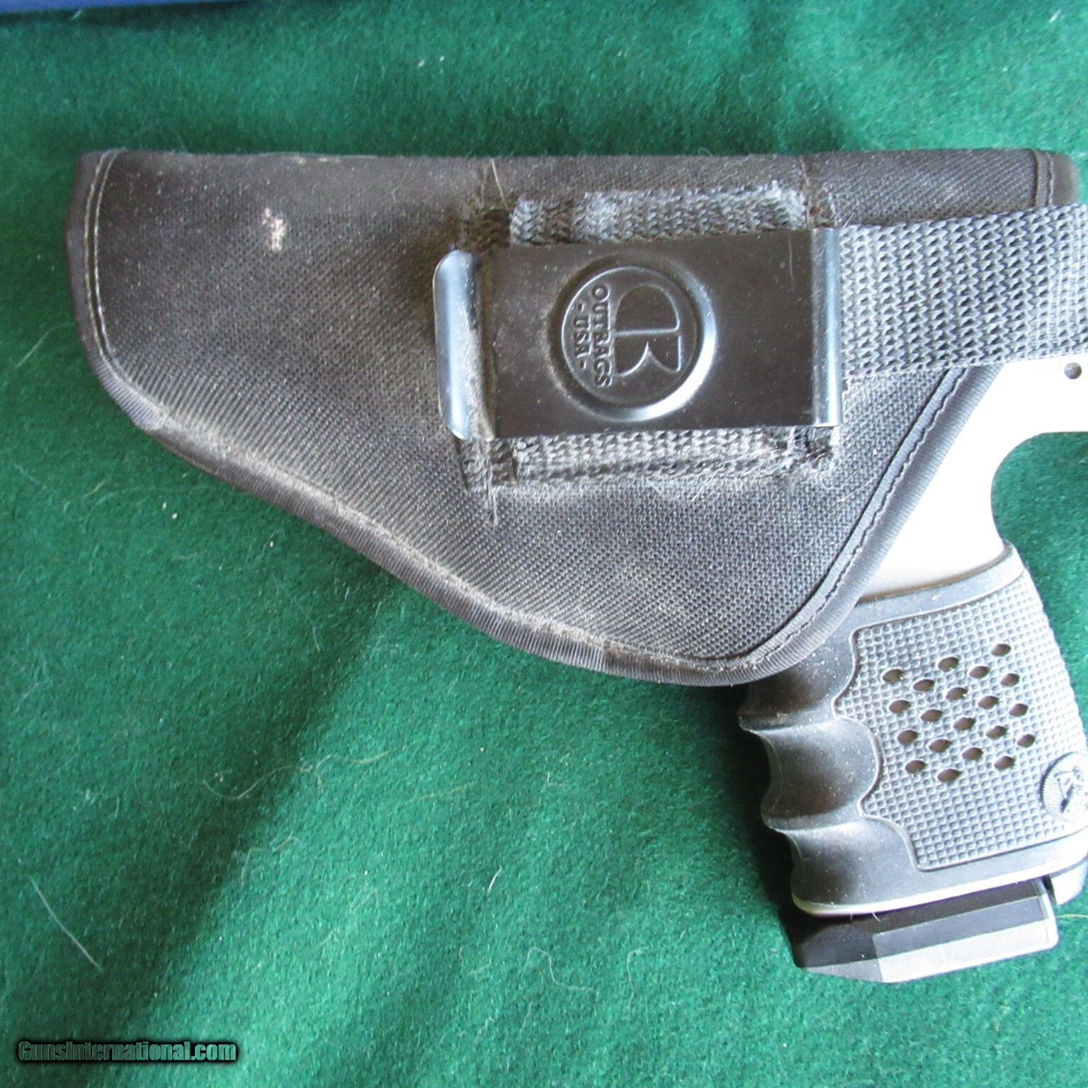 S&W SIGMA 40S&W with Ammo, cases & Holster for sale