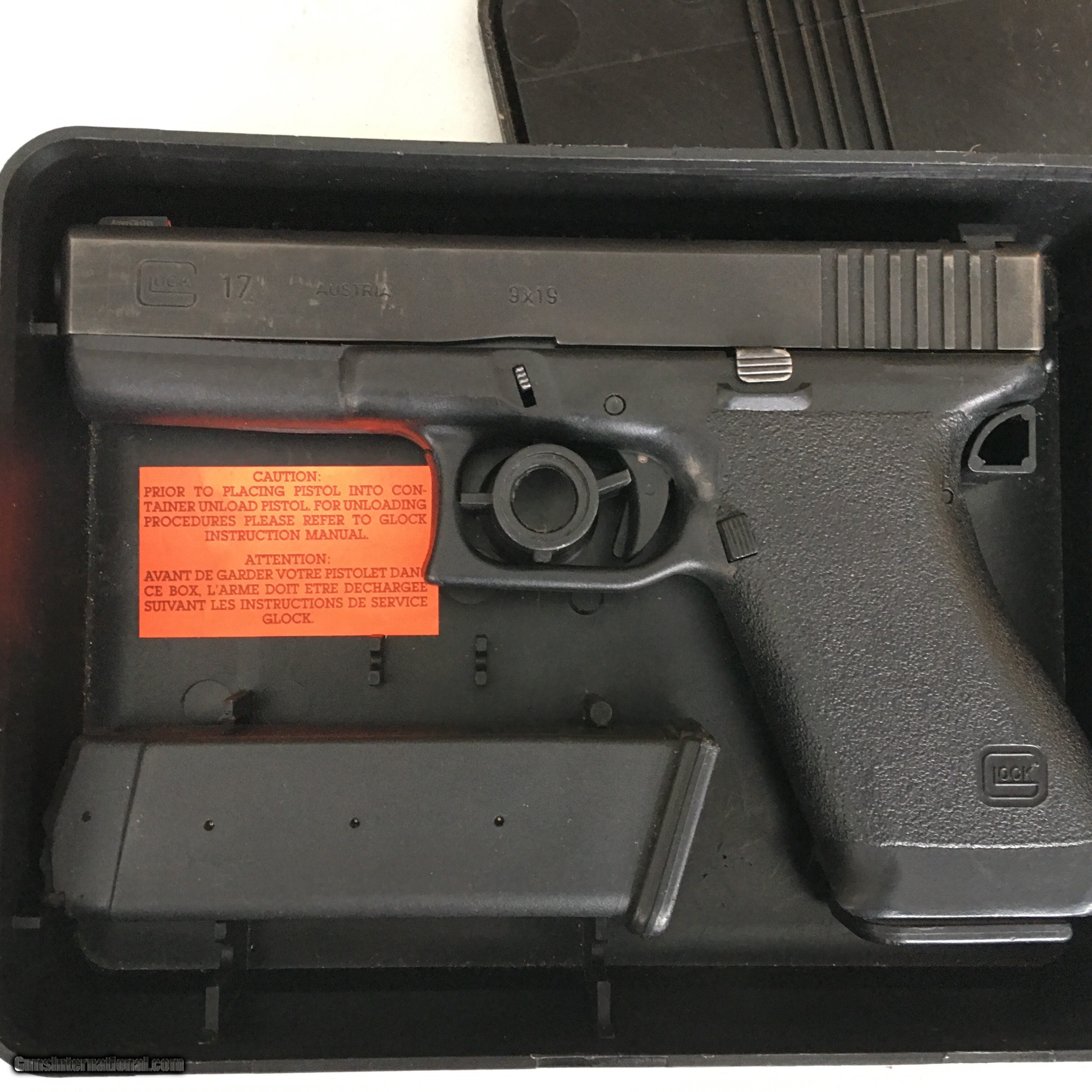 EARLY GLOCK 17 1st GEN