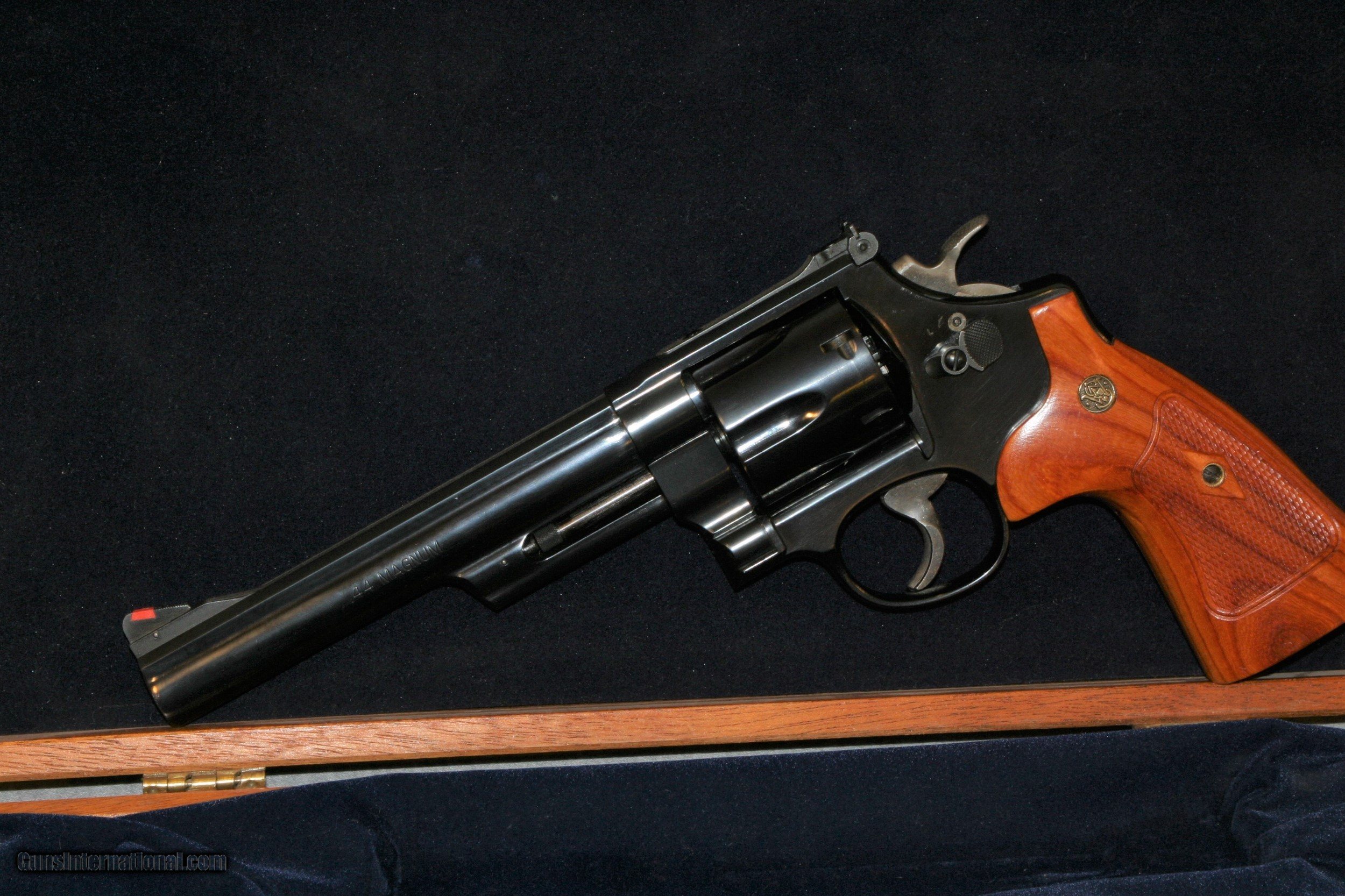 S&W 29-10 50TH ANNIV .44