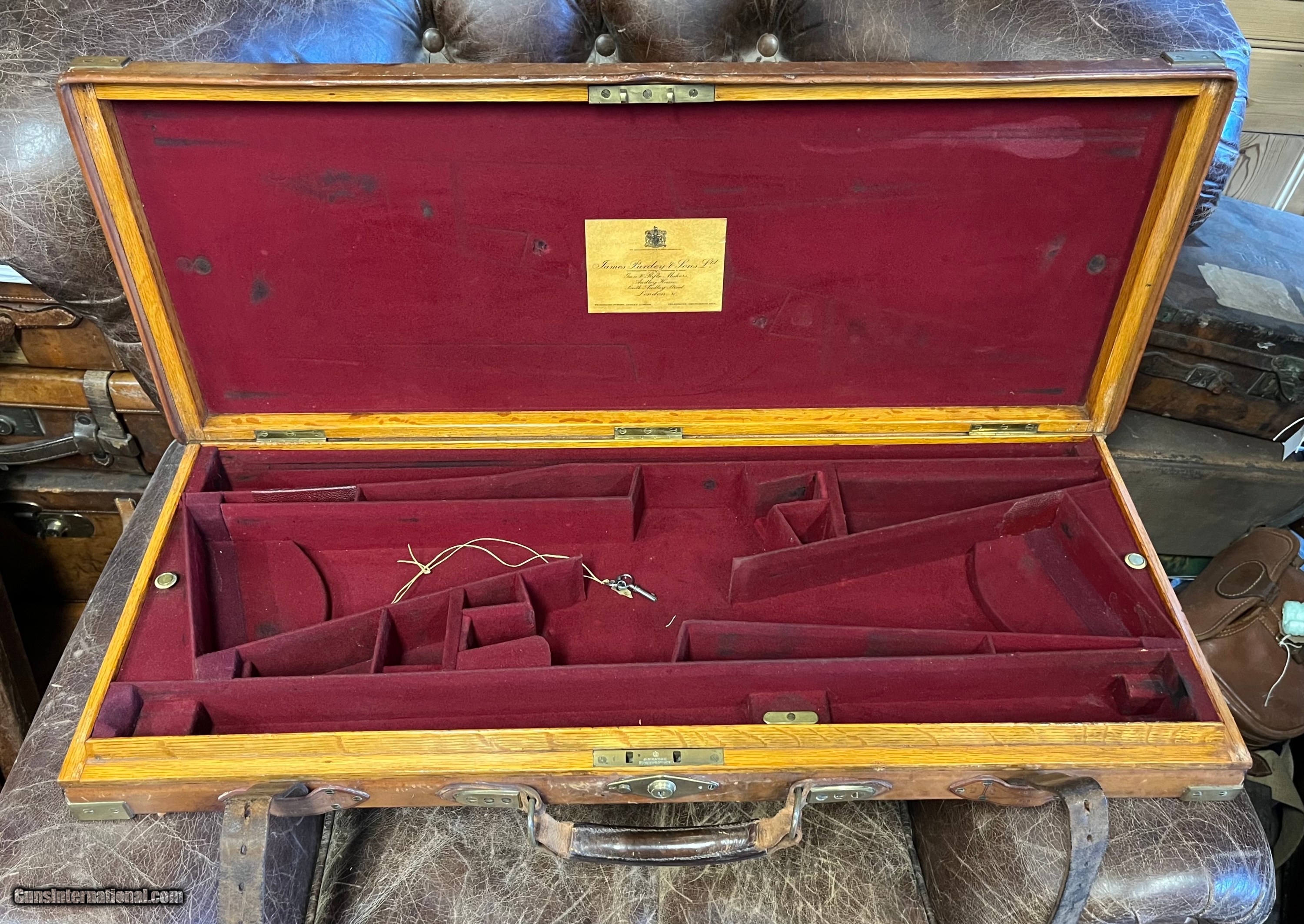 Oak & Leather vintage Purdey pair case in excellent original condition ...