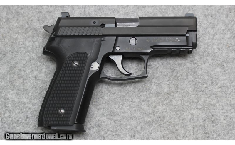 Sig Sauer ~ P229 ~ .40 S&W