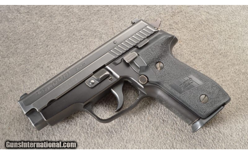 Sig Sauer ~ P229 ~ .40 S&W