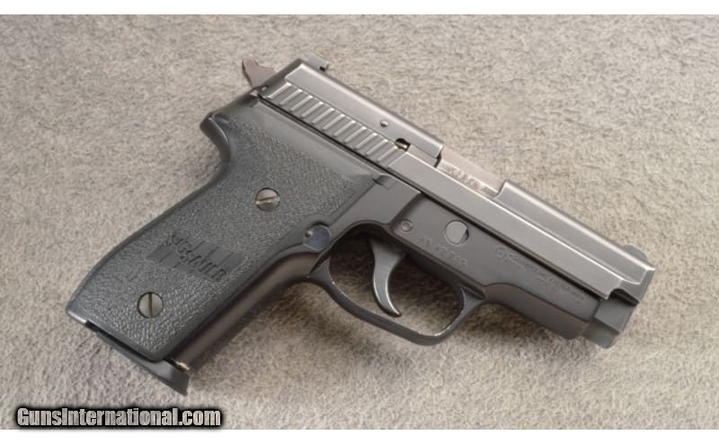 Sig Sauer ~ P229 ~ .40 S&W