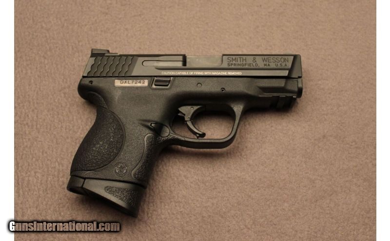 Smith & Wesson ~ M&P 40C ~ .40 S&W.
