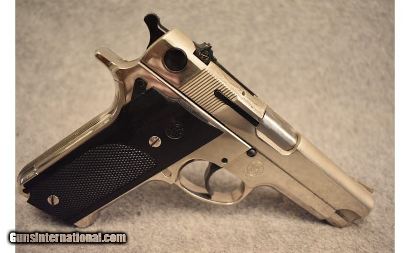 Smith & Wesson ~ Model 59 ~ 9mm Luger