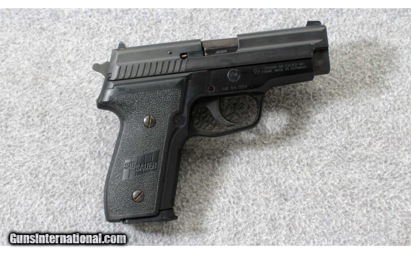 Sig Sauer ~ P229 ~ .40 S&W