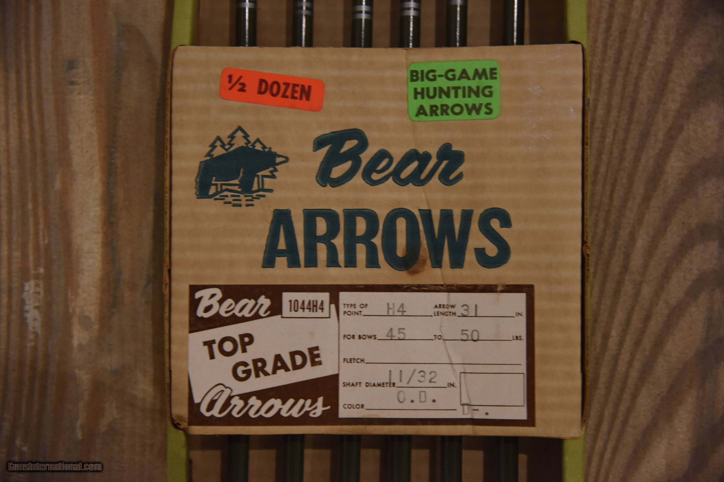 6 vintage Bear wooden arrows NIB
