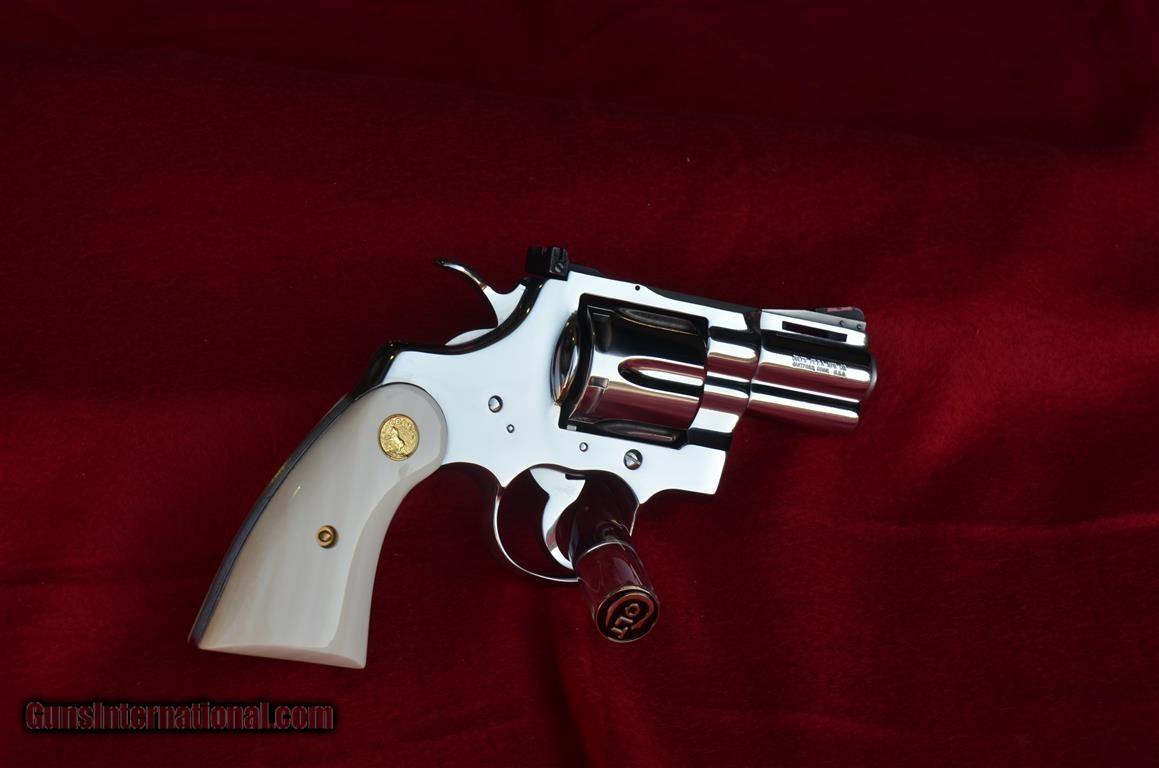 COLT PYTHON BRIGHT STAINLESS, 2 1/2". ORIGINAL BOX & PAPERS, 1984 W ...
