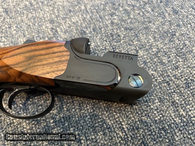 Beretta DT-11 12ga. 32" Black Edition Sporting Clays gun