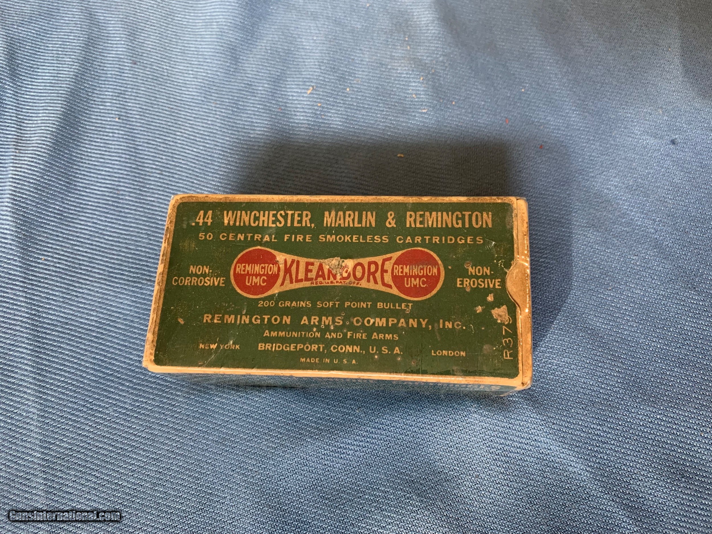 REMINGTON UMC vintage 44-40 Ammo full box of 50 original cartridges