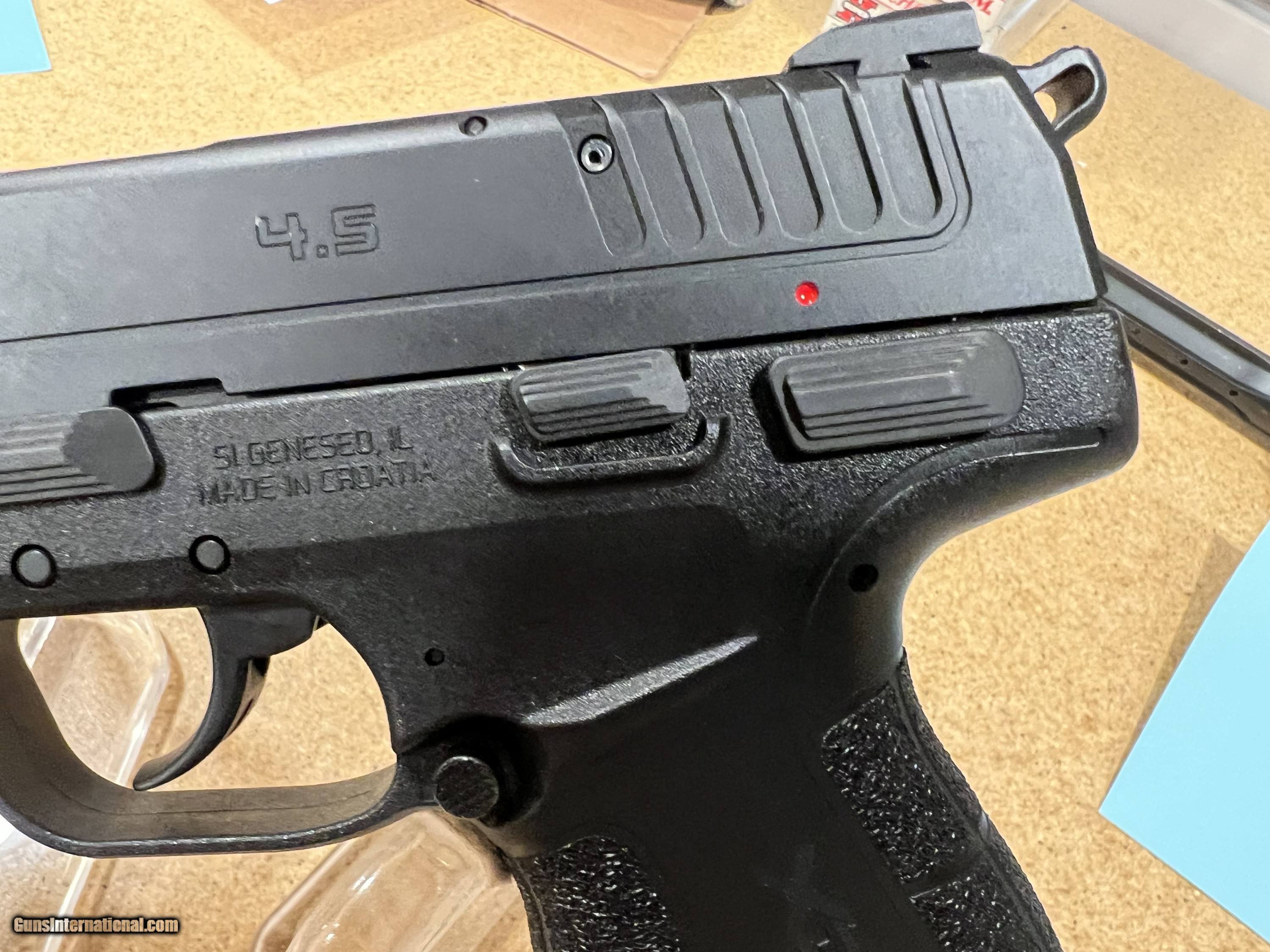 Springfield Armory XDE 9mm 4.5 like new for sale