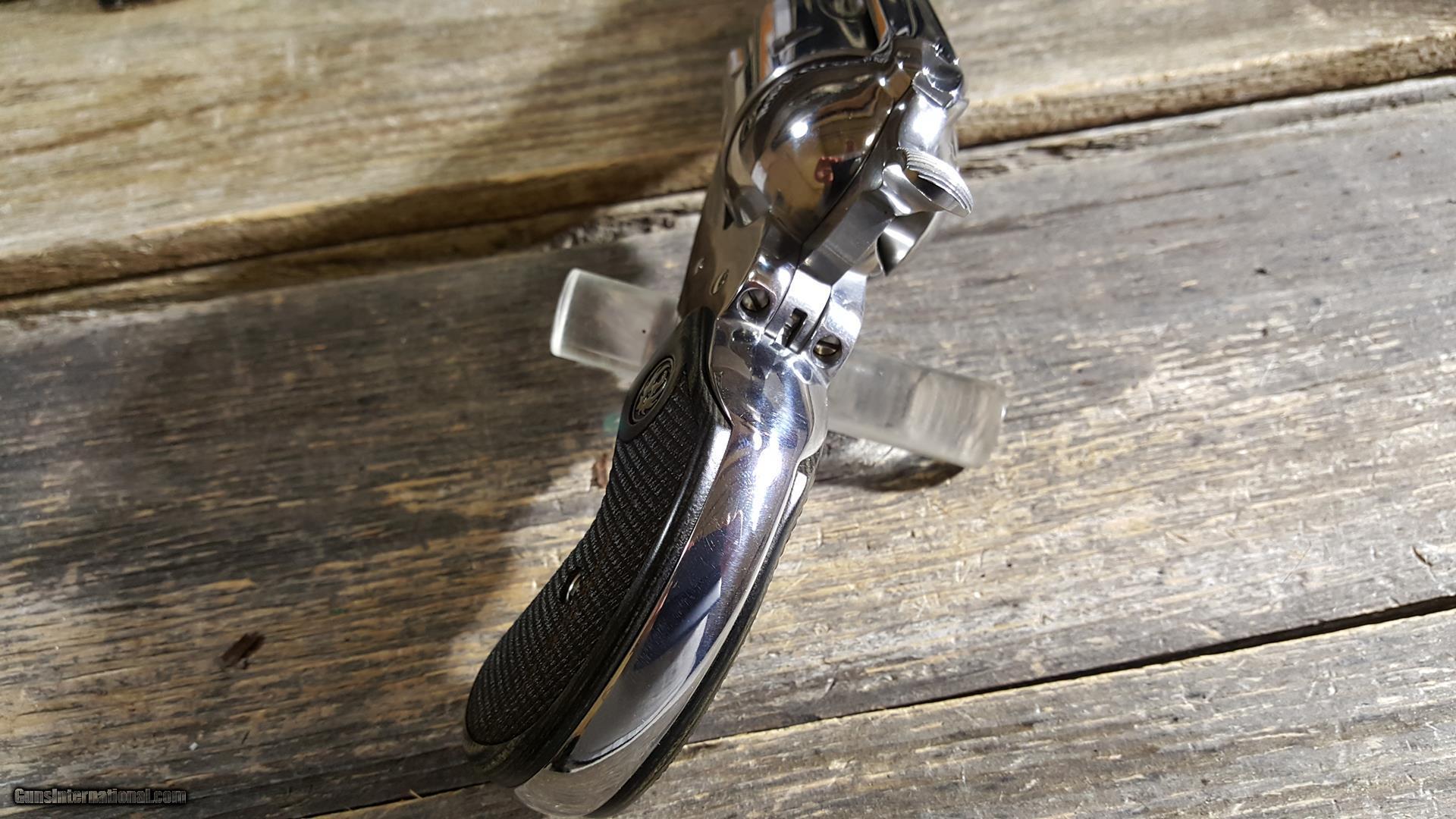 Ruger New Vaquero Birdshead 44 MAG New