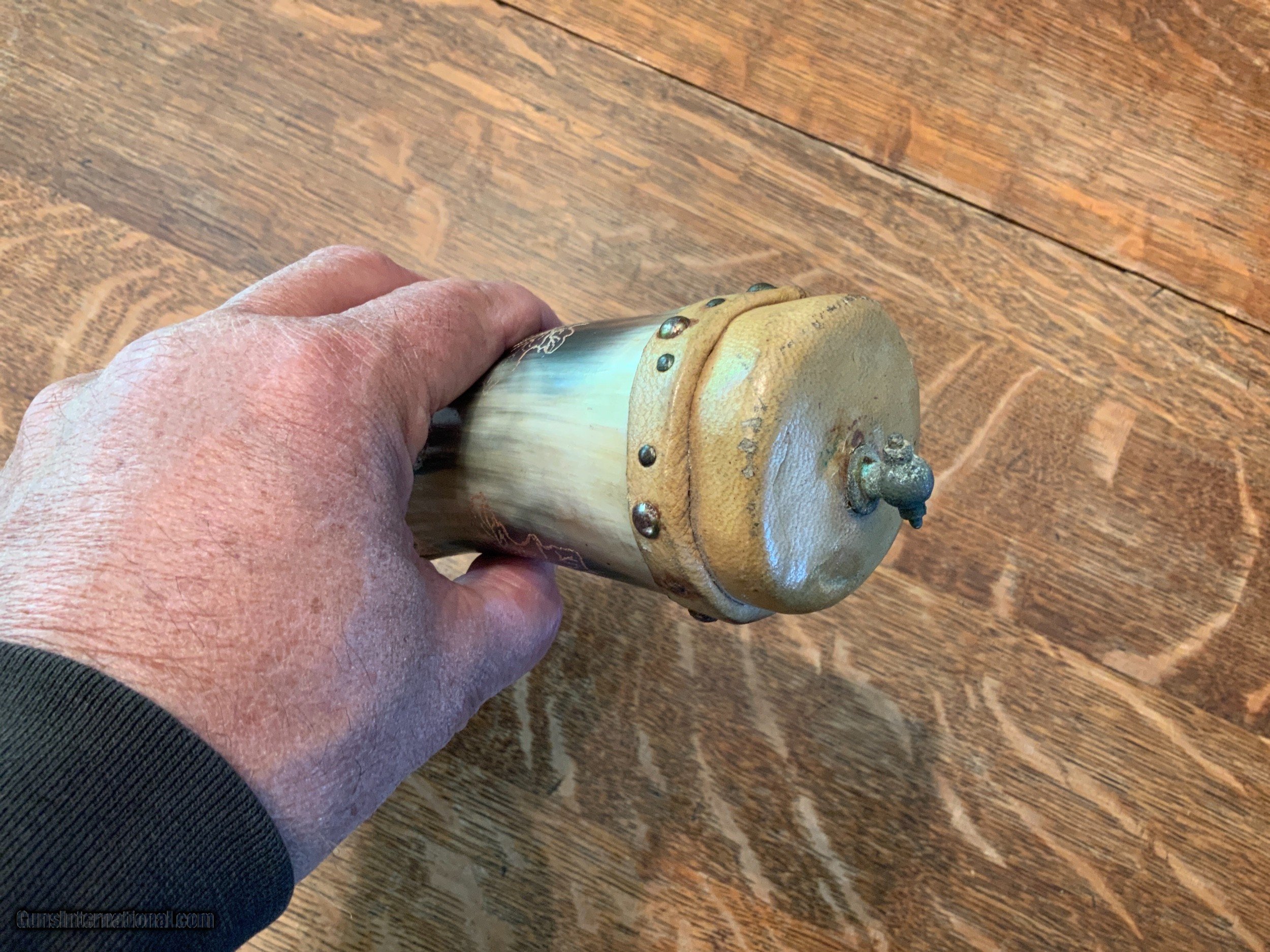Vintage Powder Horn Antique