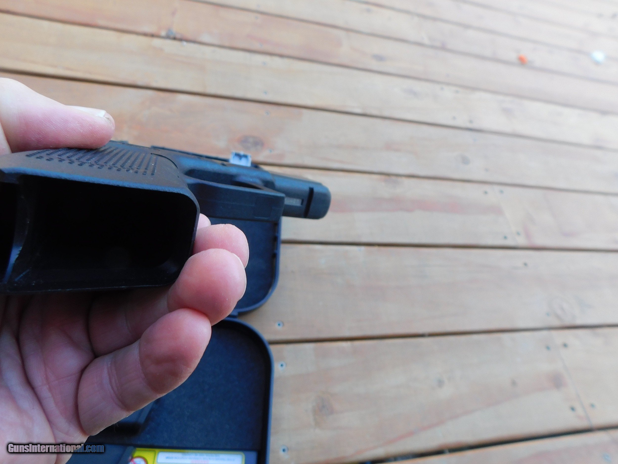 Glock Model 22 Gen 4 Cal 40 Near New Cond in correct box with extra 15 ...