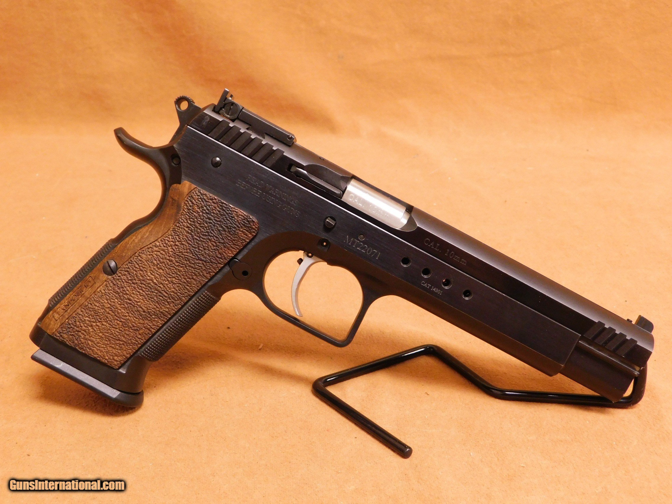 EAA Corp/Tanfoglio Witness Hunter (10mm 6-inch Hunting Pistol)