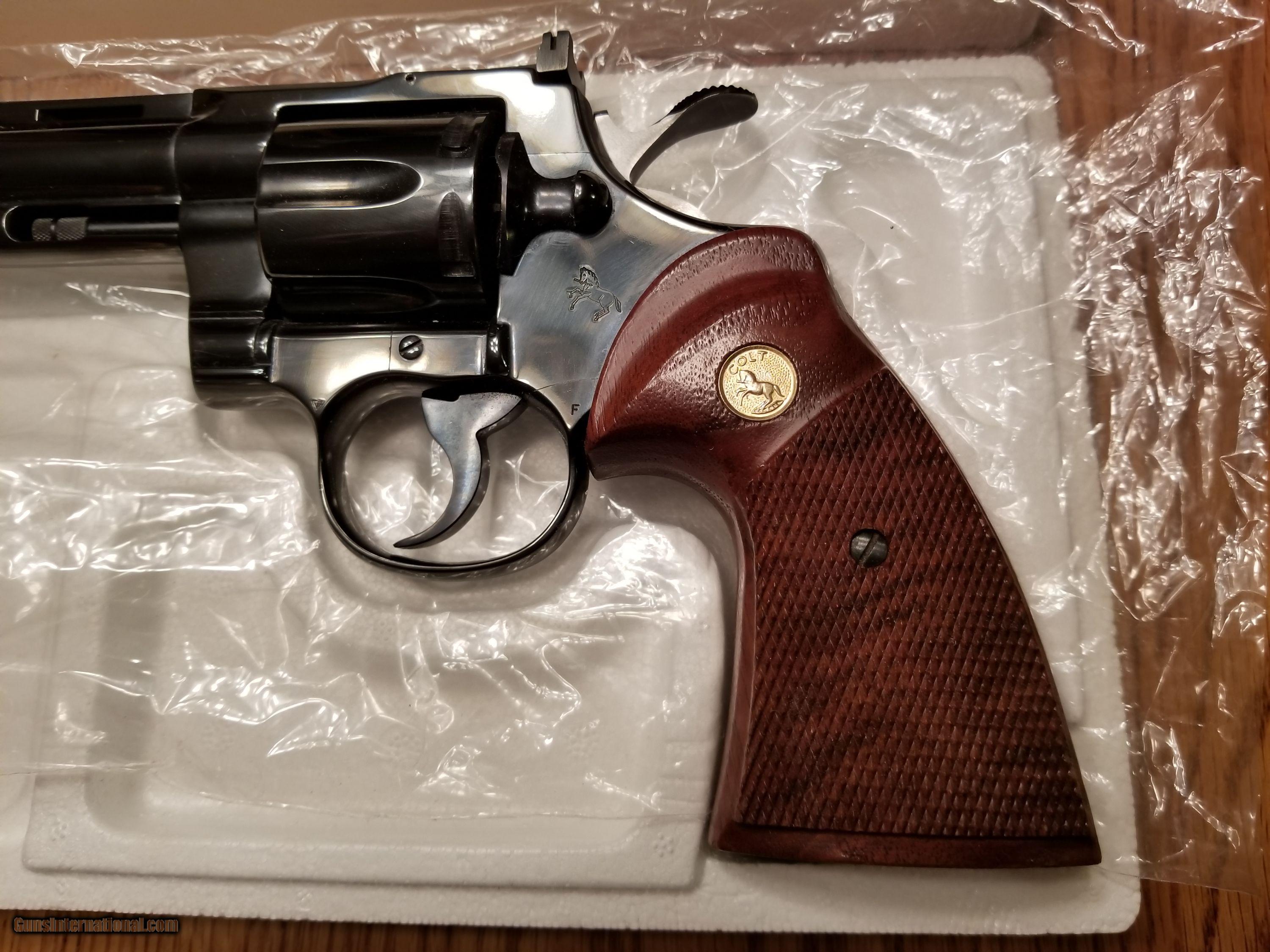 Colt Python 8" 357 Mag Royal Blue in Matching Box