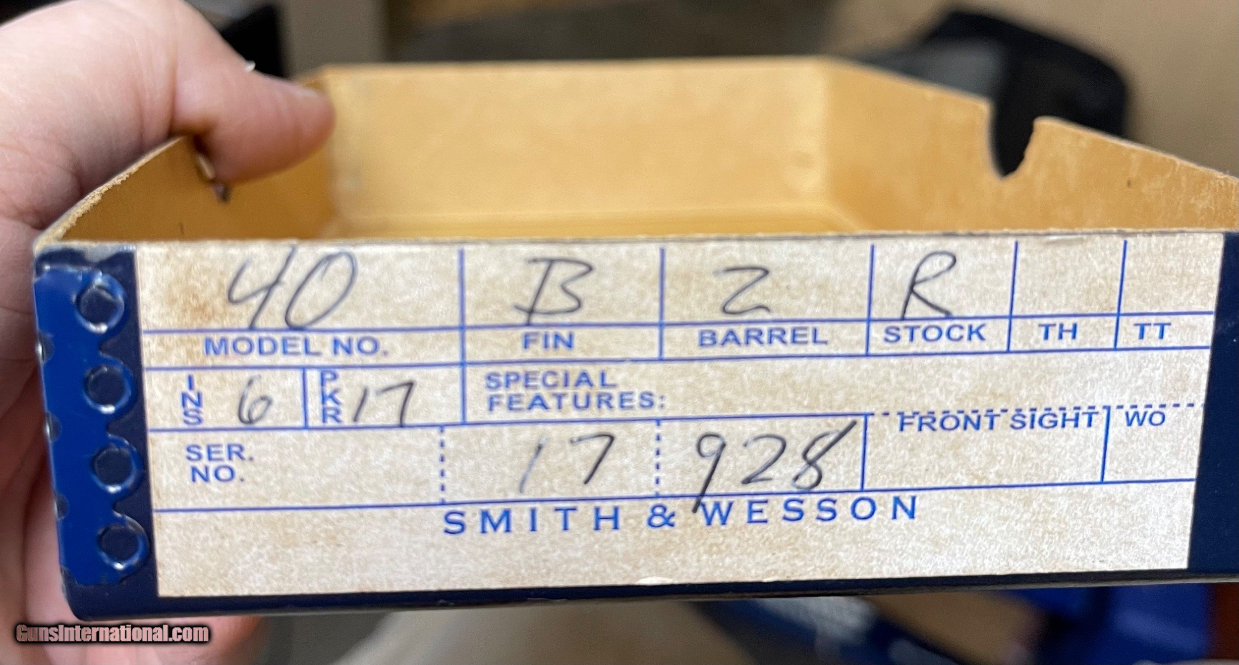 Smith and Wesson 40 Centennial (flat latch) Smith and Wesson 40 Centennial (flat latch)