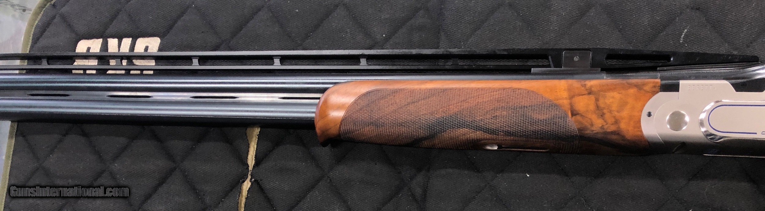 Beretta DT-11 Sporting ACS 12ga 32" Bbl. Left-Hand