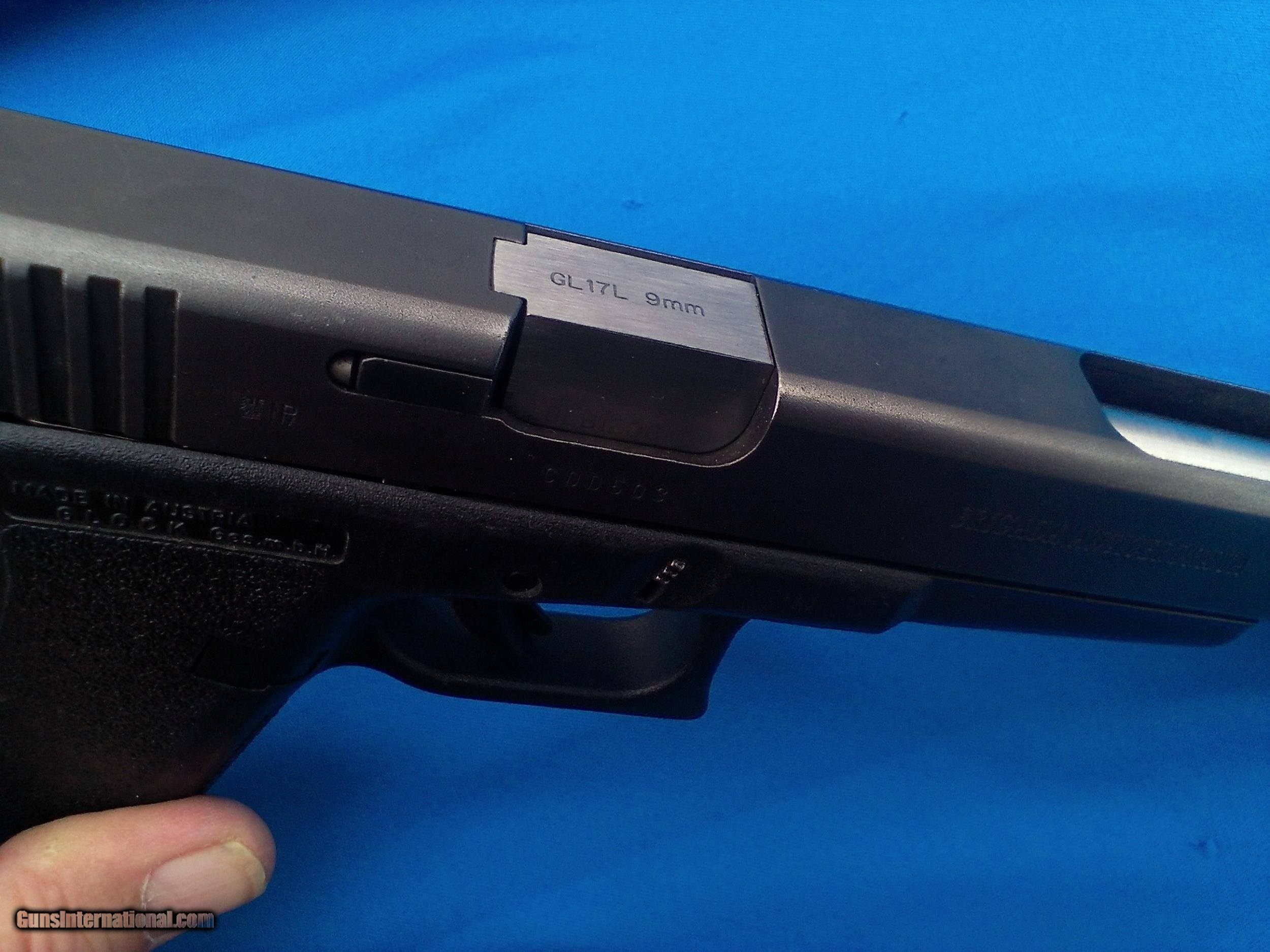 Glock 17L Brigada Antiterorista w/box & extra new barrel