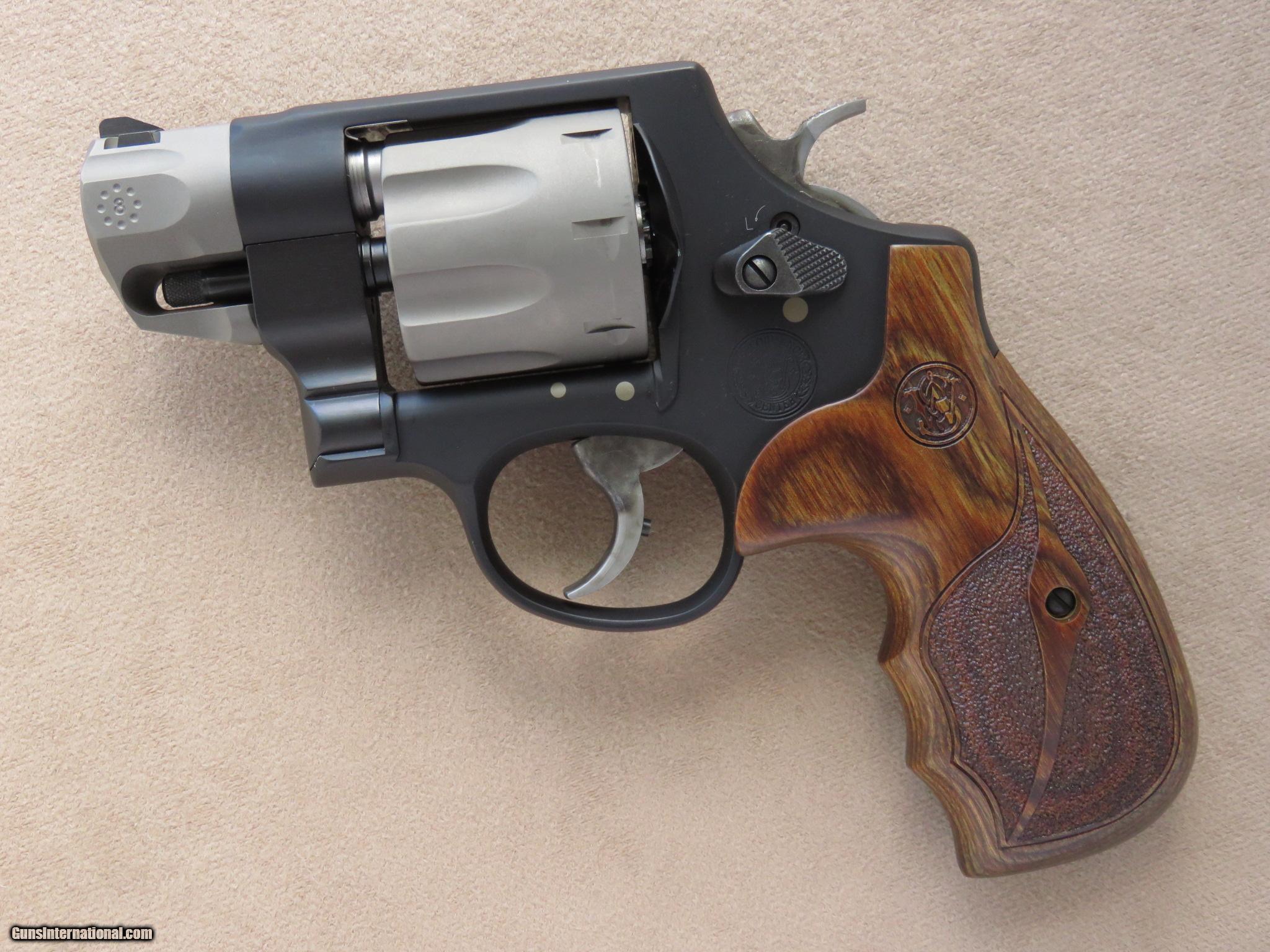 Smith & Wesson Performance Center Model 327, Cal. .357 Magnum, Scandium ...