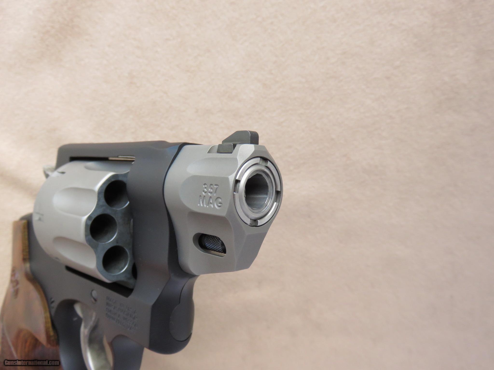 Smith & Wesson Performance Center Model 327, Cal. .357 Magnum, Scandium ...
