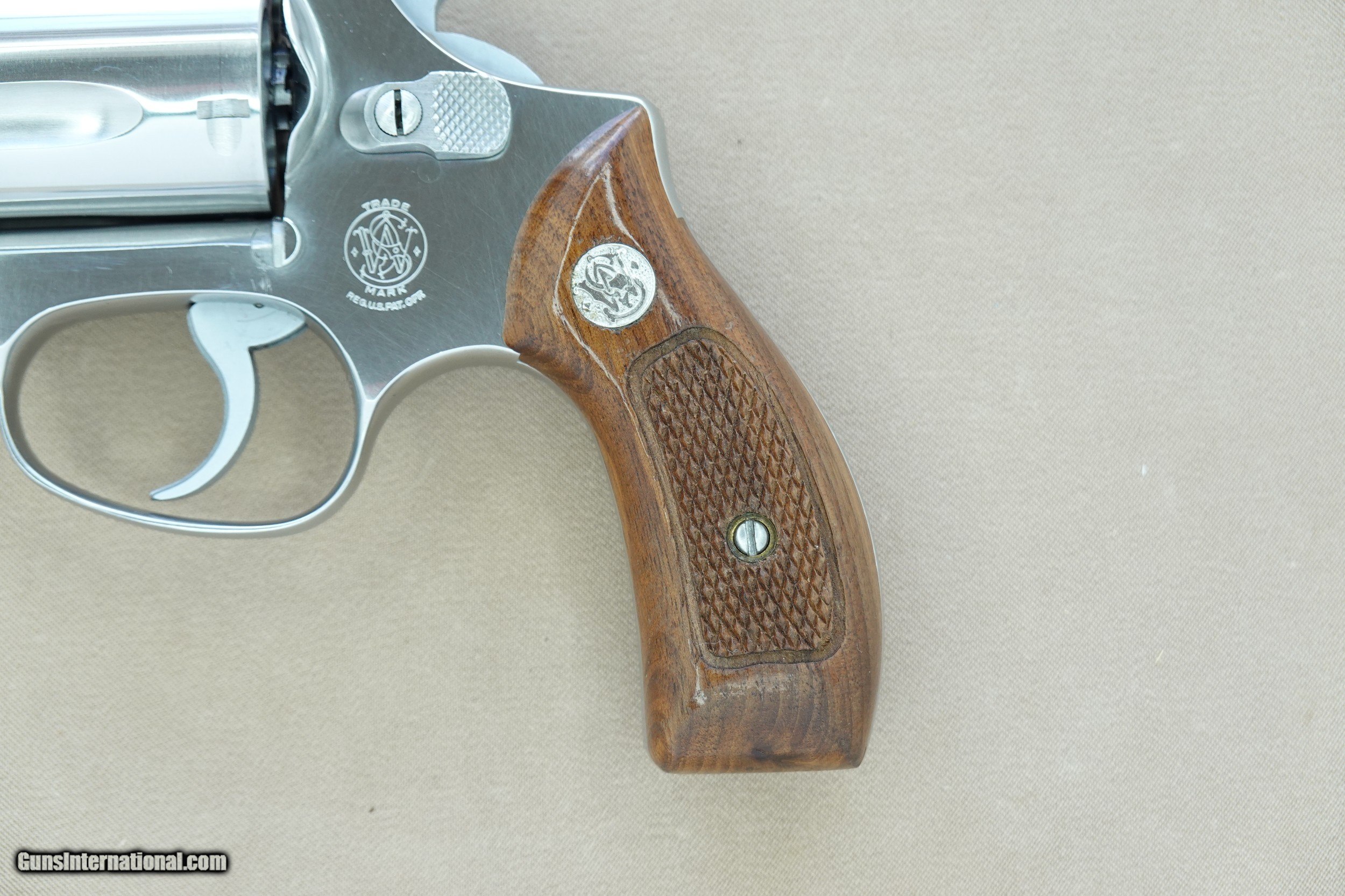 **SOLD** 1979-80 Vintage Smith & Wesson Model 60 Stainless Chief's ...