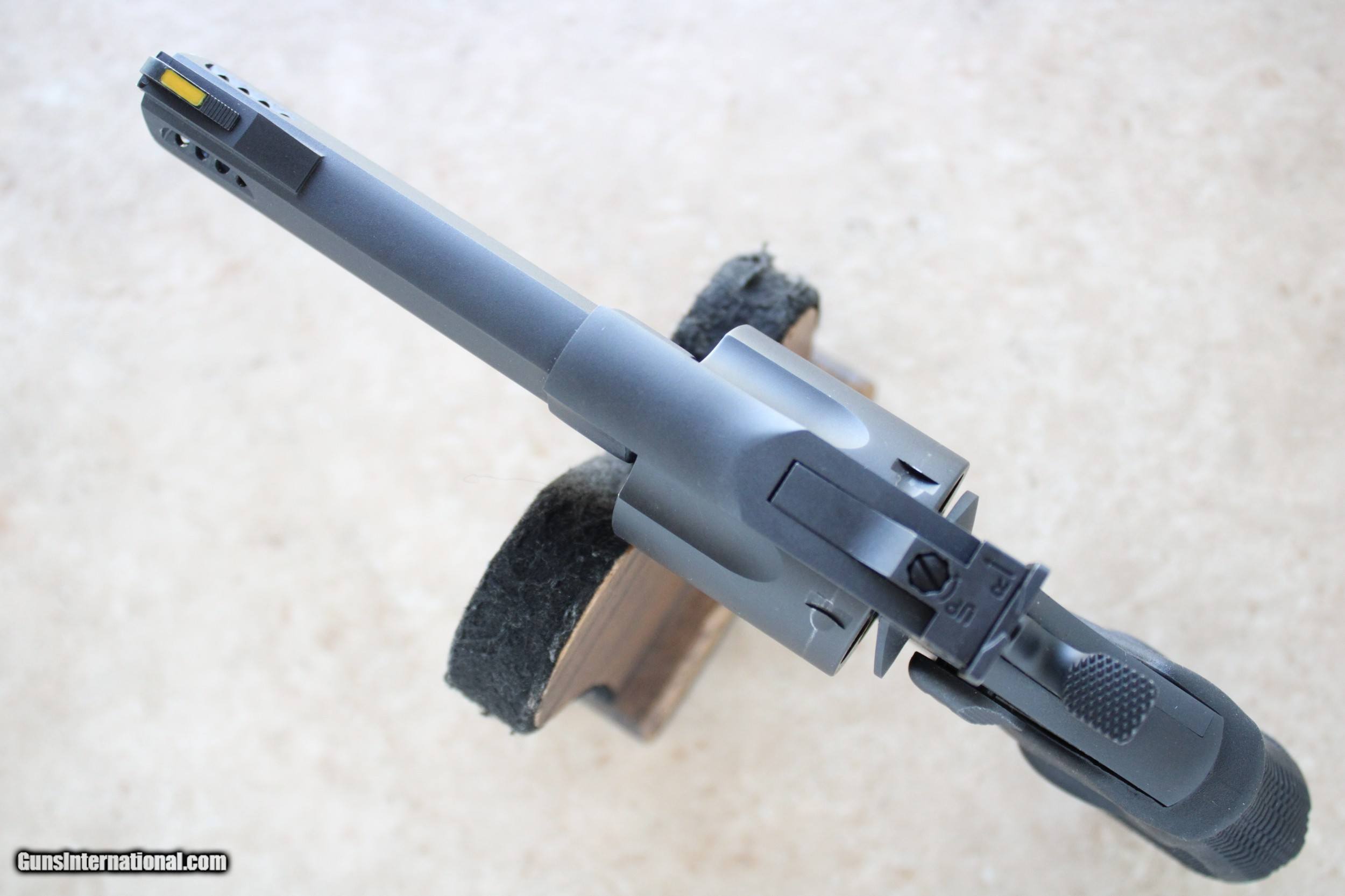 **SOLD** Taurus Tracker Chambered in .44 Remington Magnum w/ 4" Barrel ...