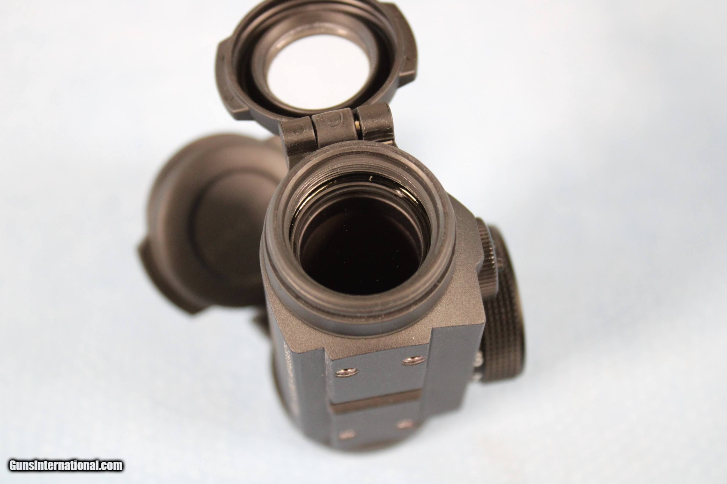 LNIB Aimpoint T-2 Micro Red Dot with 2 MOA dot & Factory Box, Paperwork ...