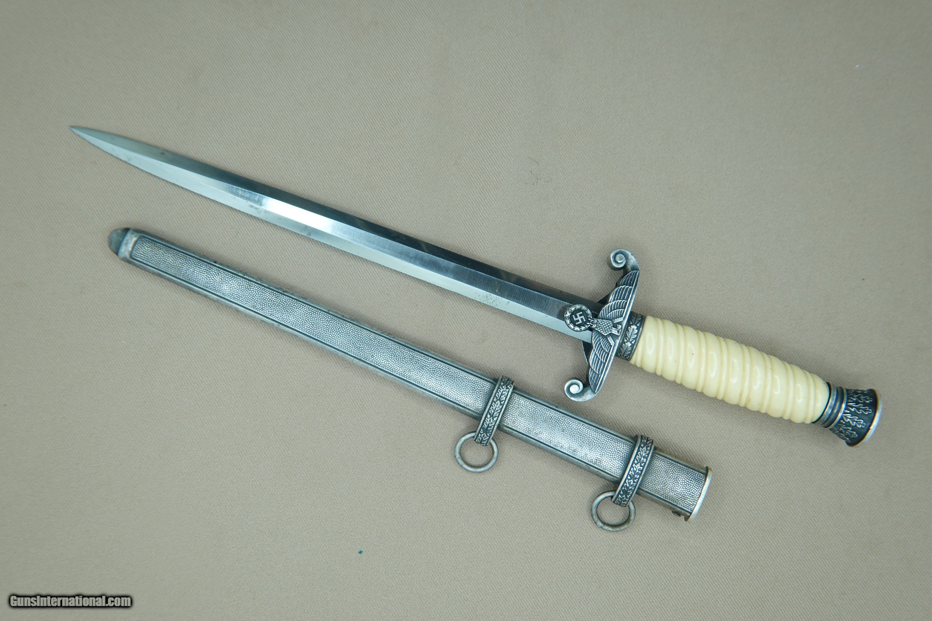 ** SOLD ** Late WW2 German Model 1935 Heer (Army) Officer's Dagger ...