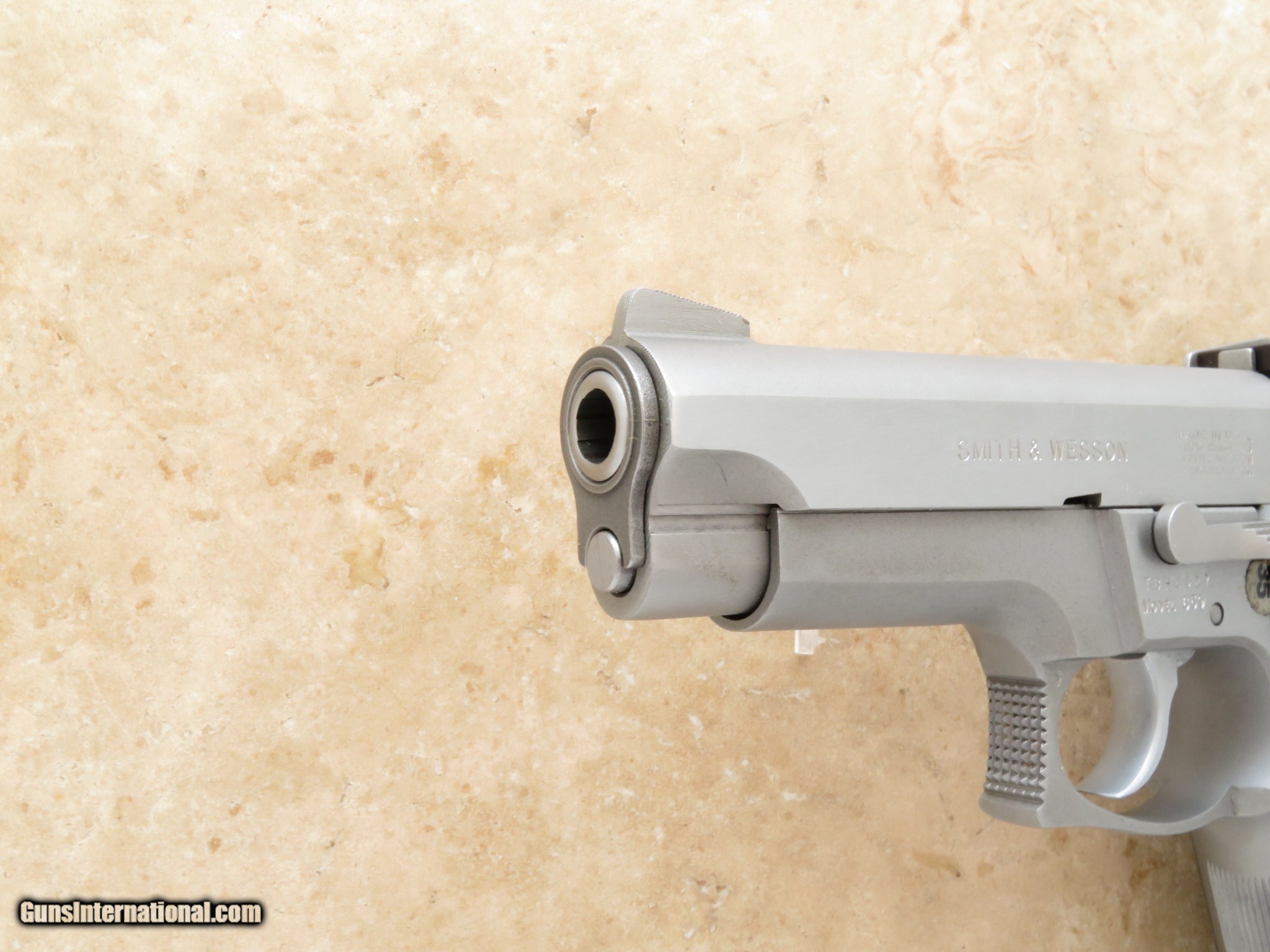 ** SOLD ** Smith & Wesson Model 659, Cal. 9mm, 1987 Vintage, As New