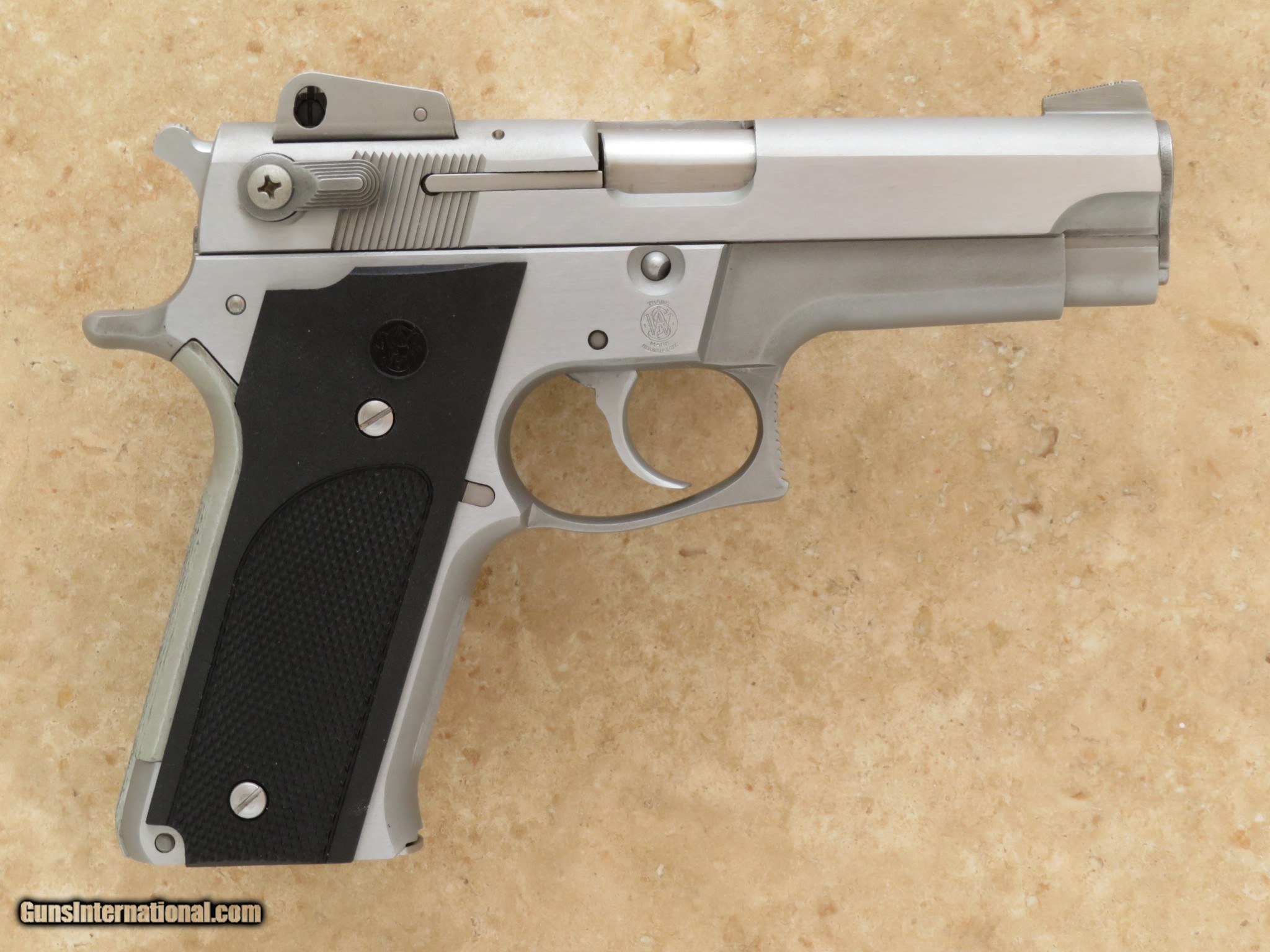 ** SOLD ** Smith & Wesson Model 659, Cal. 9mm, 1987 Vintage, As New