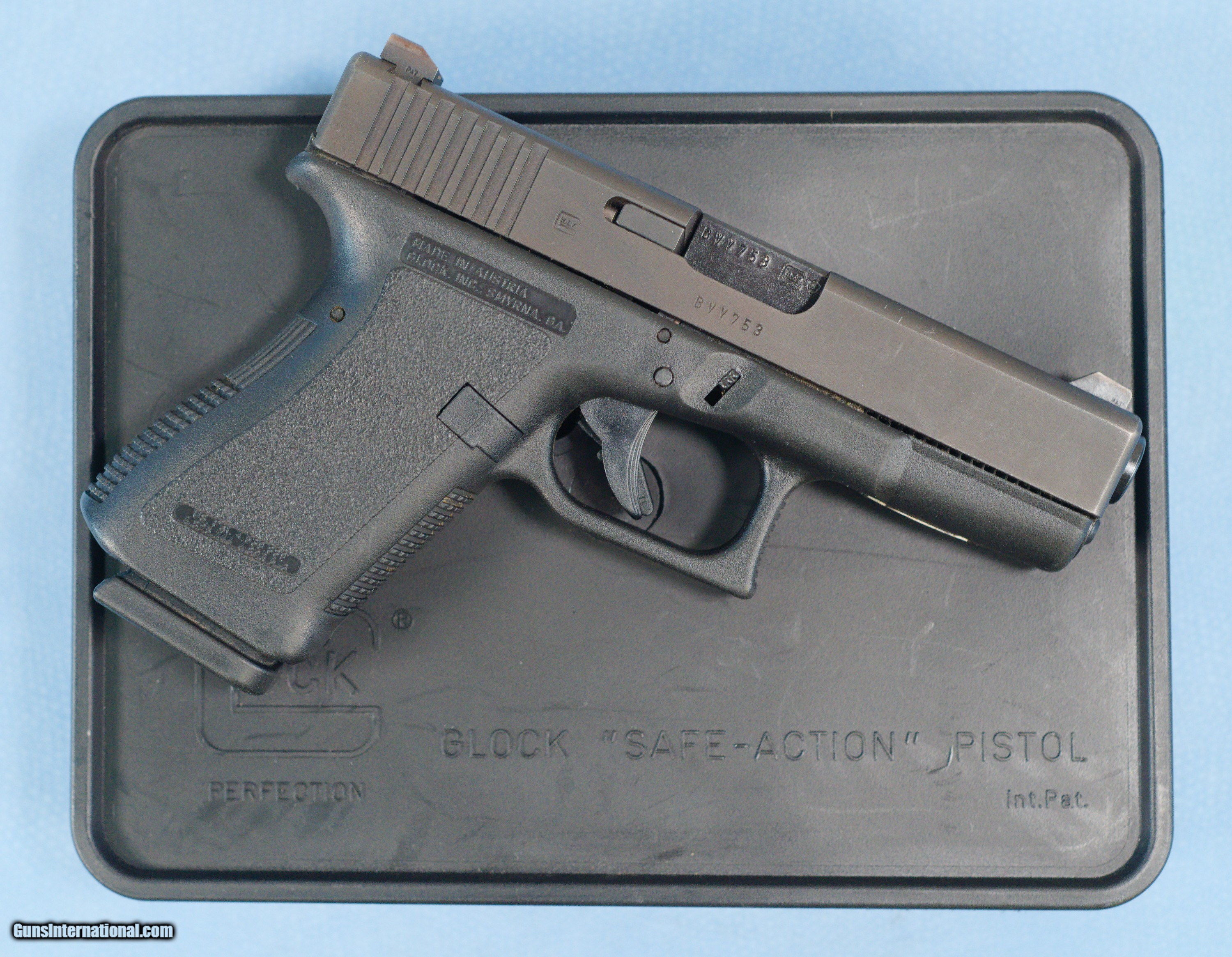 ** SOLD ** Glock Gen 2 Model 23 Semi Auto Pistol Chambered in .40 S&W ...