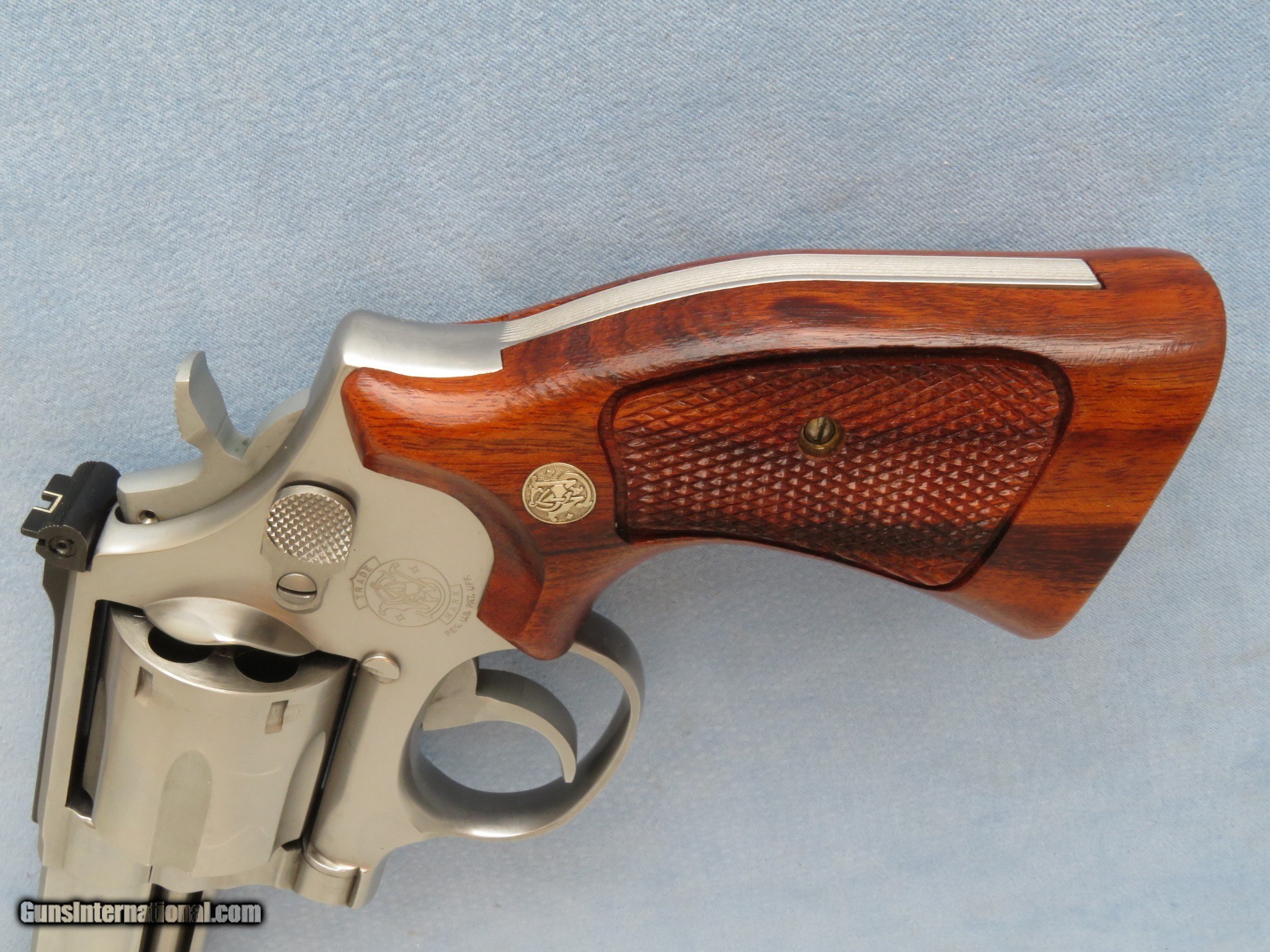 ** SOLD ** Smith & Wesson Model 686 Distinguished Combat Magnum, Cal ...