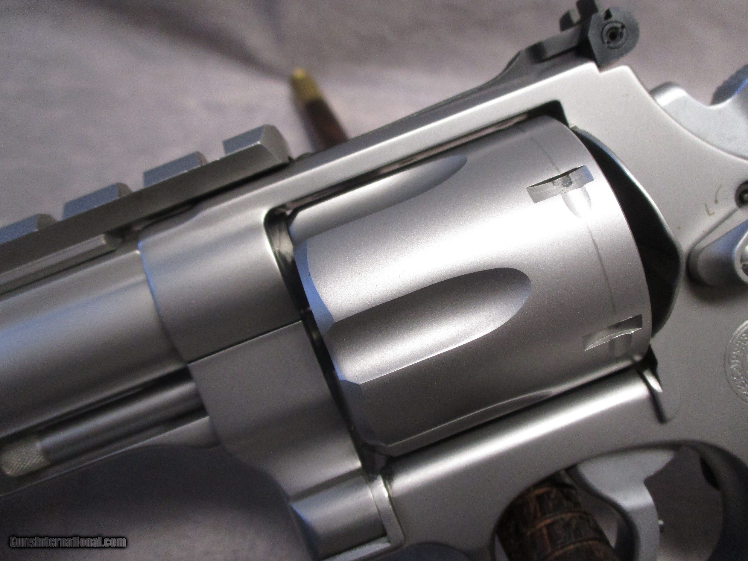 Smith & Wesson Performance Center Model 629-6 Compensated Hunter 44 Mag w/box