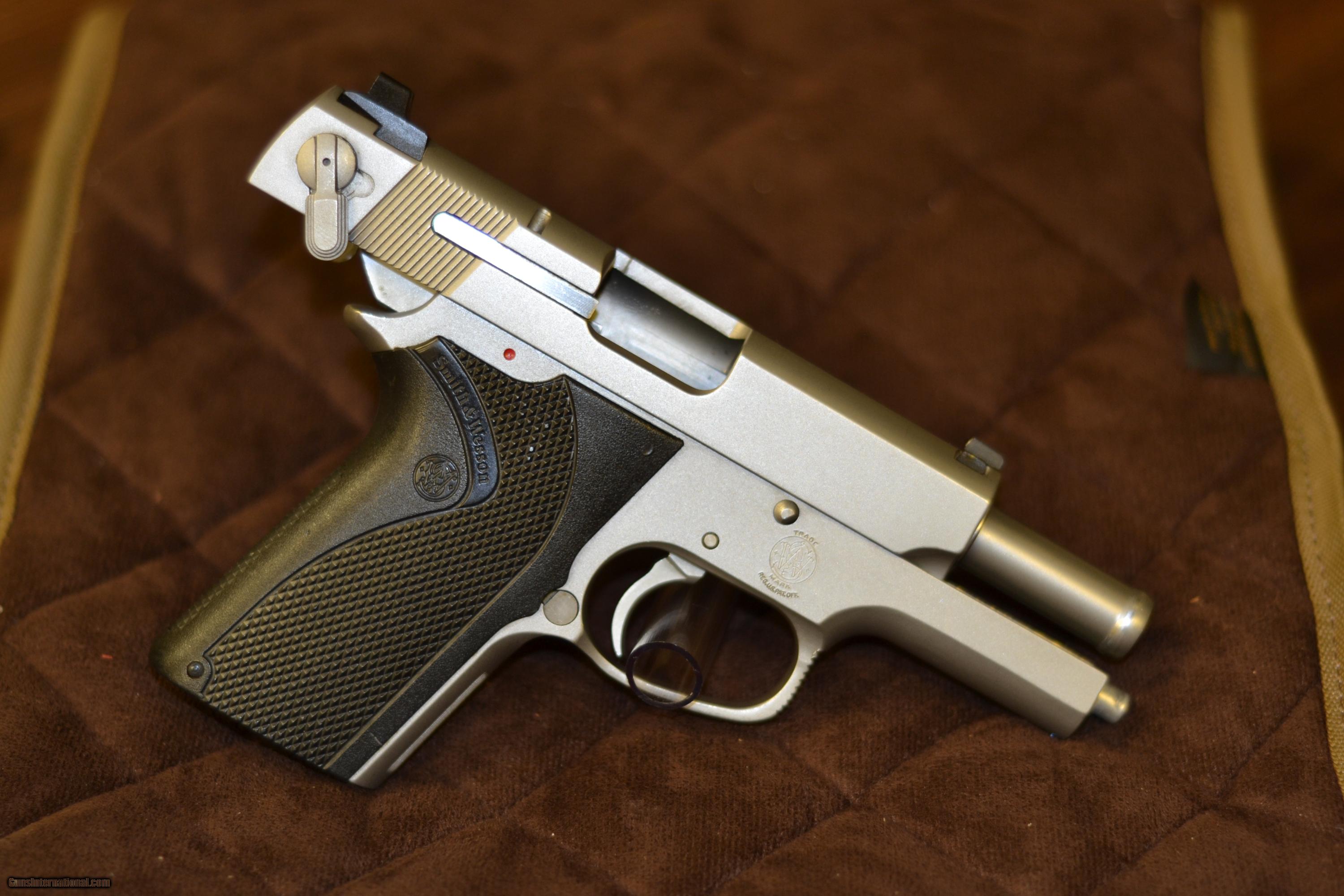 Smith & Wesson 4516-1