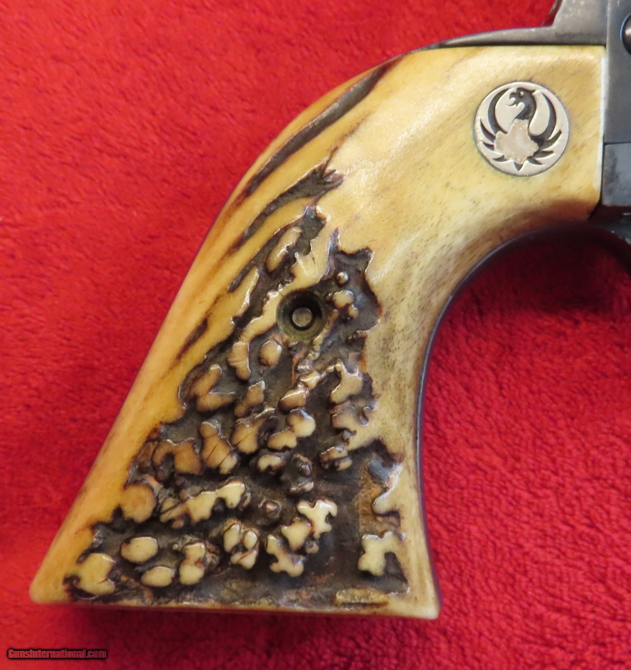 Ruger Blackhawk Flattop (Factory Stag Grips)