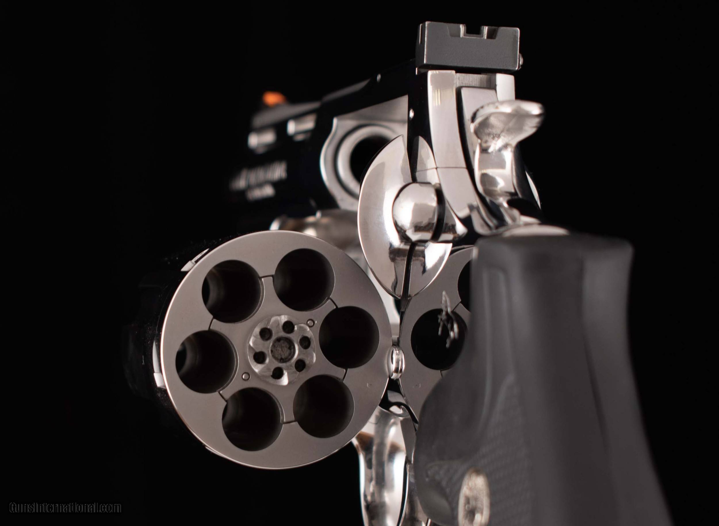 Colt Anaconda, AS NEW, ULTIMATE BRIGHT STAINLESS STEEL, PERFECT BORE ...