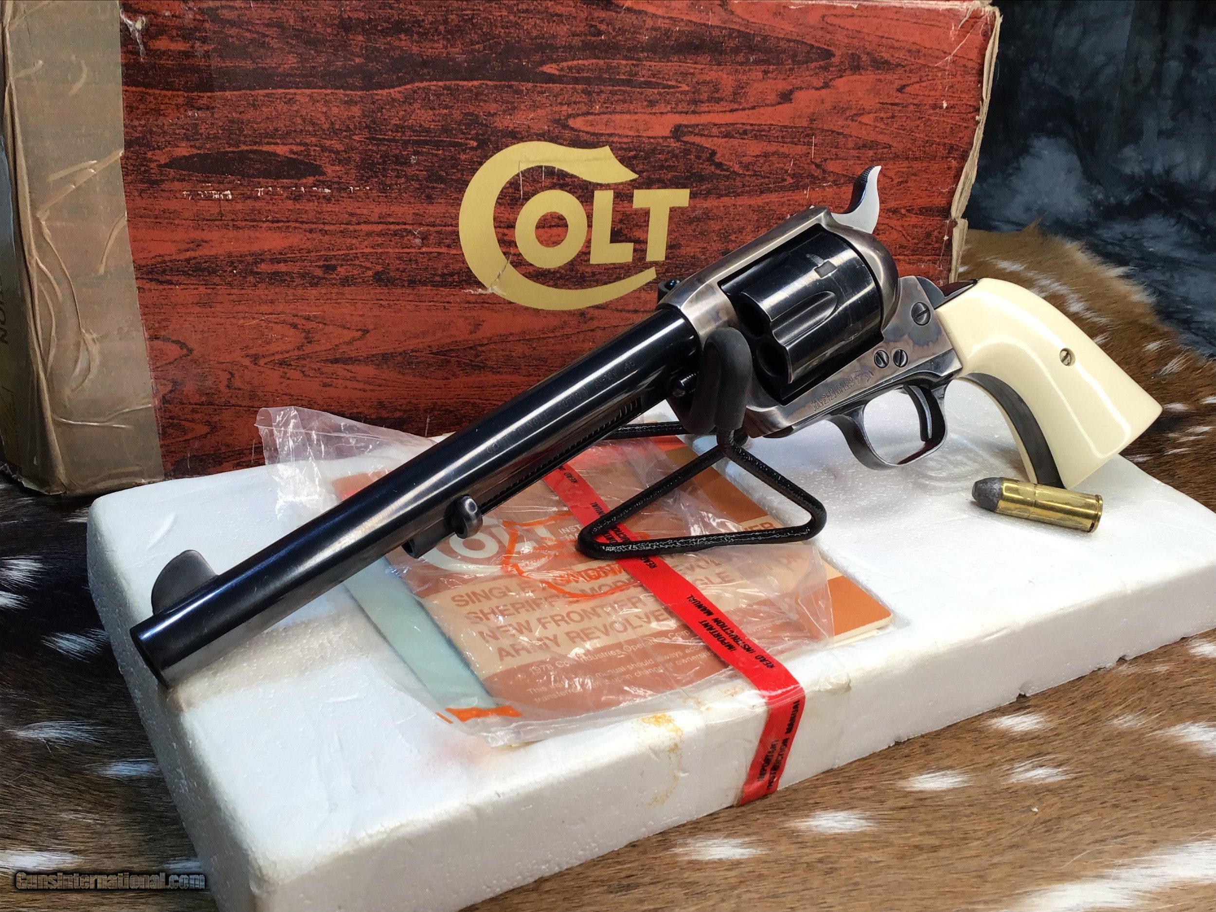 1977 Colt SAA, 7.5 inch barrel, Blued/Case Colored, Boxed