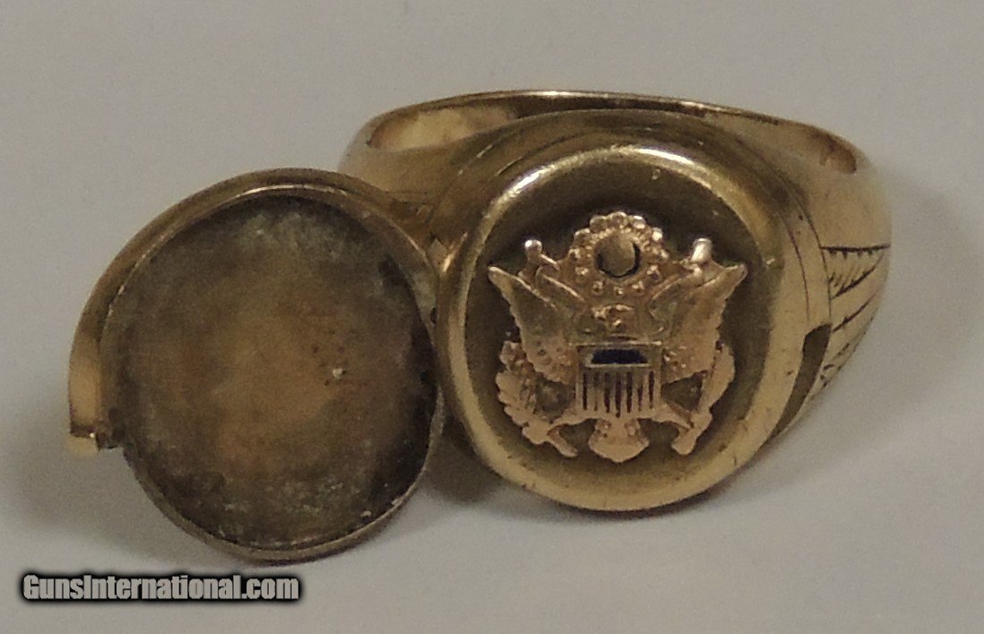 Vintage WWII Era Secret Compartment 10k Gold Ring *9 3/4 Size